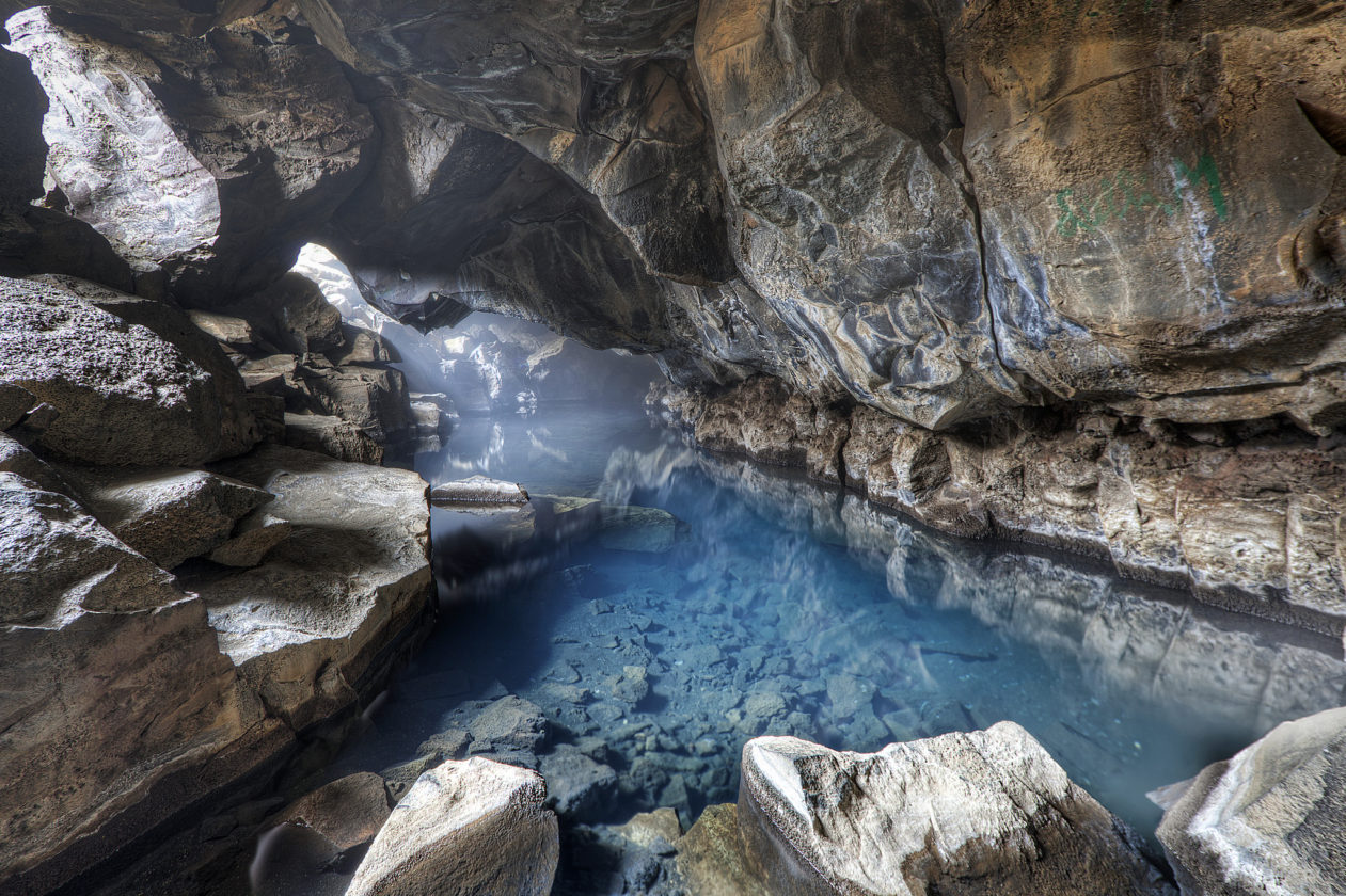 Where are the Manson Caves? | Dhiefa.com | Portail des chambres et ...